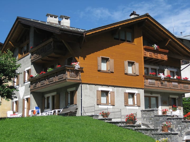Baita Al Pian Malva
Cin It014009c2nst2js6e - Bormio