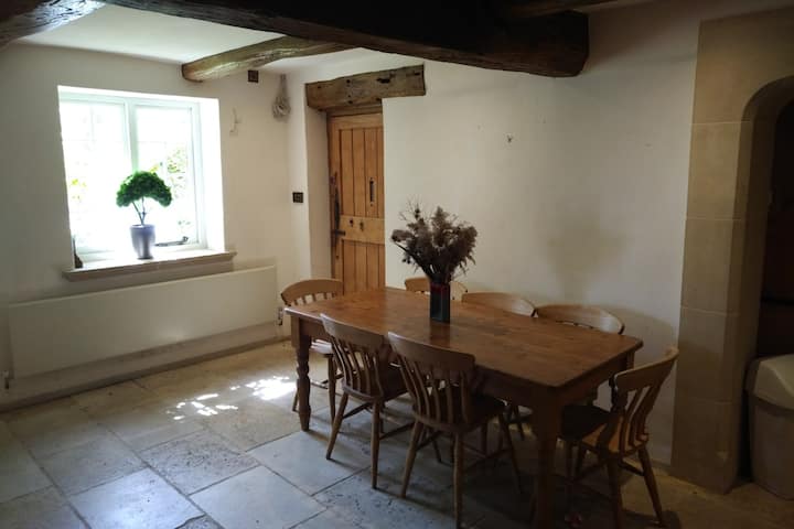 Church Cottage, Built C1420. King Bedroom. - Littlehampton