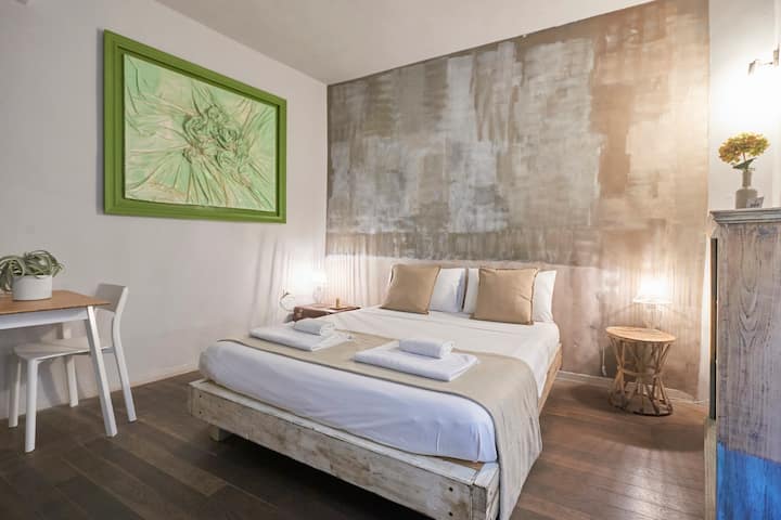 Green Room The Place For Travelers In Florence - Florencia, Italia