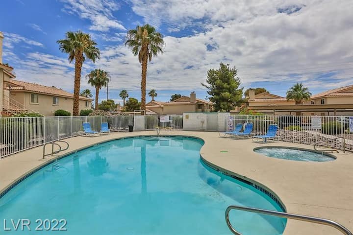 Condo In Summerlin, Close To Everything - Las Vegas, NV
