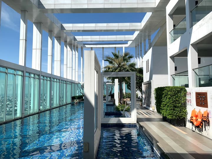 One Bedroom High Rise Apartment Near Bts Skytrain - Bangkok