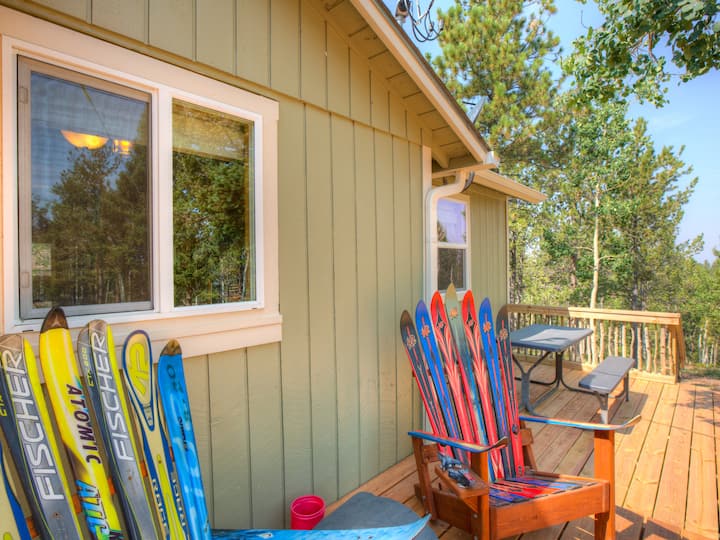 The Potlatch Cabin - Woodland Park, CO