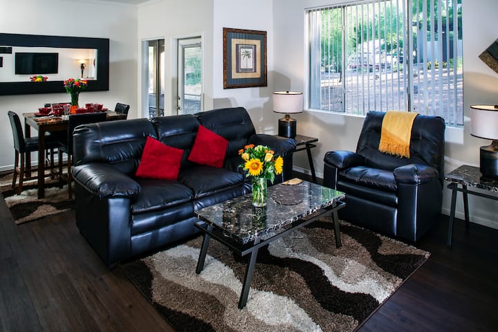 15 Bedroom / 10 Bathroom Condos On Tpc Scottsdale - Scottsdale, AZ