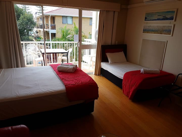 Outrigger Burleigh - Triple Room - Gold Coast