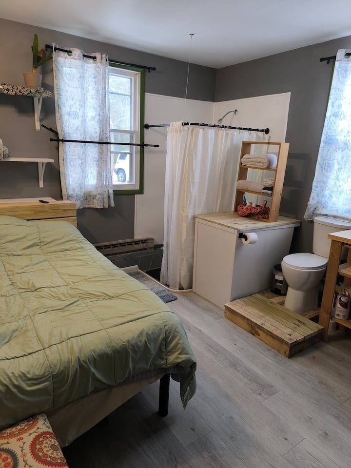 Tree Views Relaxing Guesthouse - Salisbury, MD