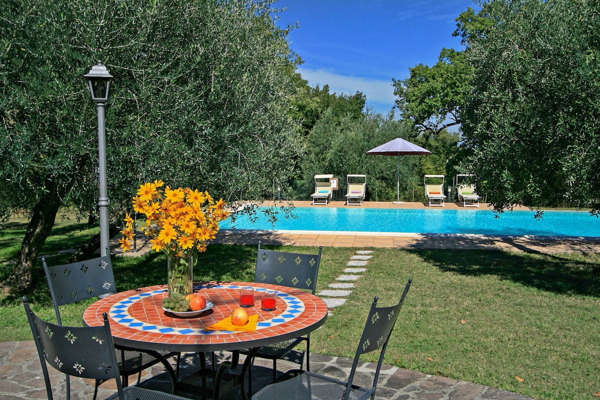 Splendid Villa private pool & garden near Siena - Apartments for Rent ...