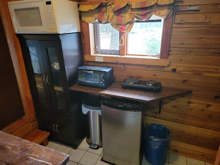 Riverside Guesthouse With Wood Fired Sauna - Crystal Mountain