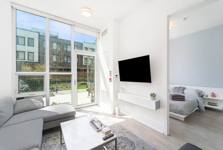 A Garden Villa In The Heart Of Downtown Toronto - Toronto