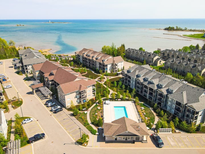 3br Lakefront Chalet Pool, Trails, Blue Mountain - Collingwood