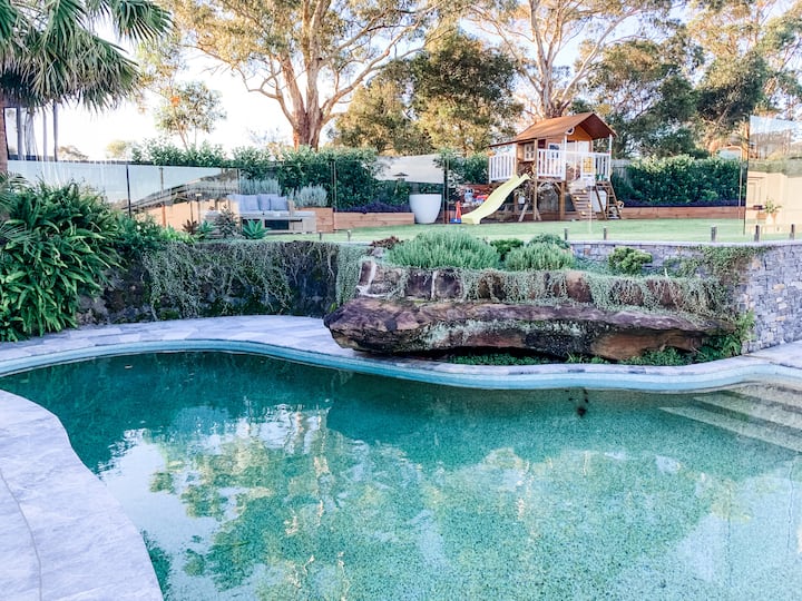 Kid's Paradise: Resort Style 2br House With Pool - Sydney