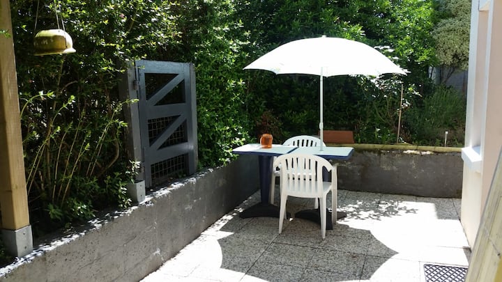 Logement 35m2 + Terrasse  200m De La Plage - Manche