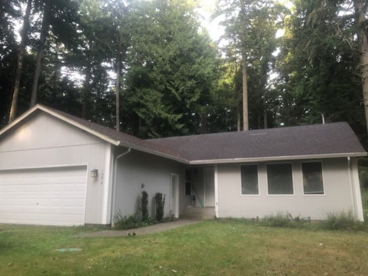 Anderson Island Getaway House - Anderson Island, WA