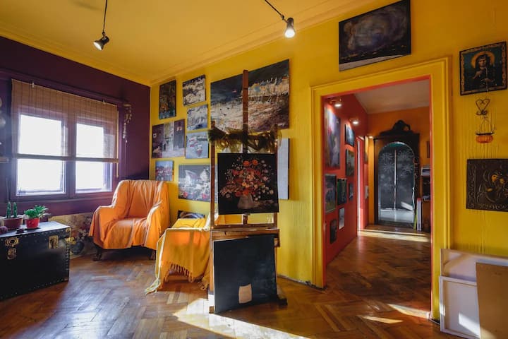 Artistic Downtown Apartment - Belgrade