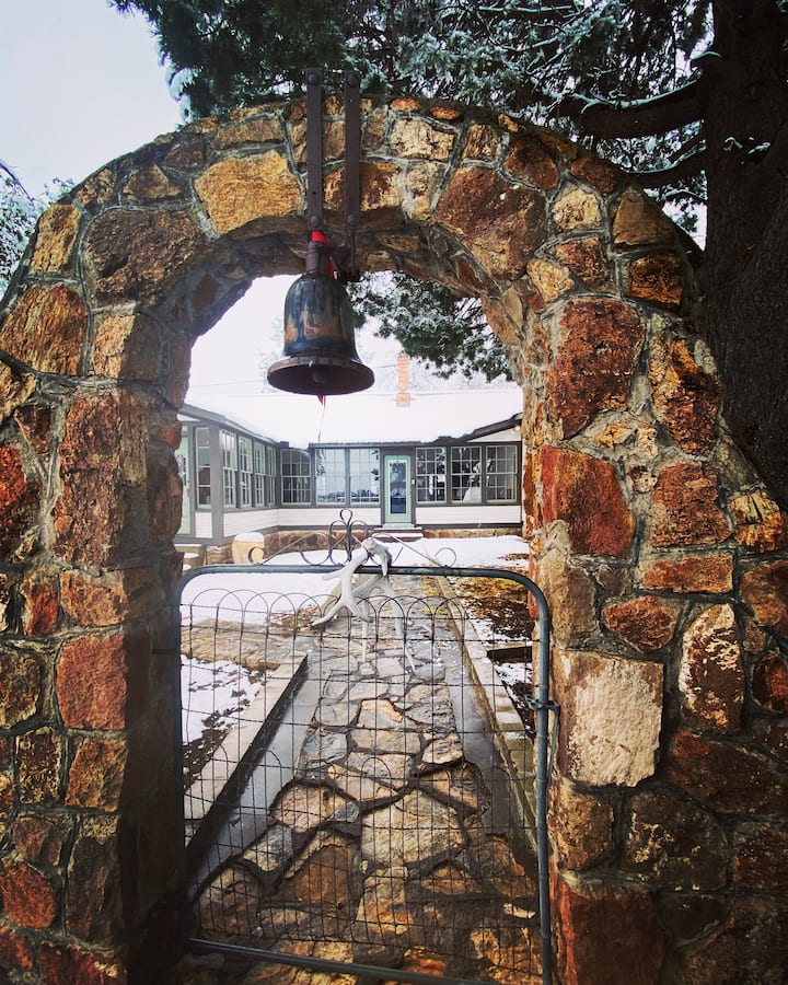 Cattlemen's Headquarters - Historic Ranch Retreat - Alpine, TX