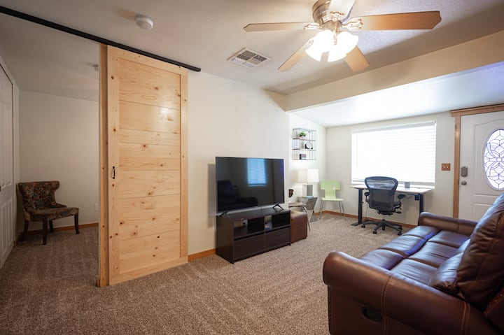 Private Guest House With Rv Parking - Las Vegas, NV