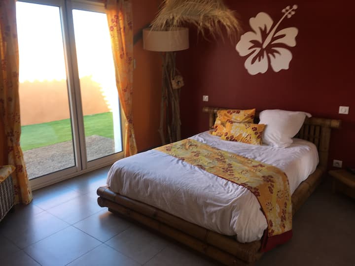 Chambre D’hôtes Confortable Avec Patio Et Piscine - Marennes