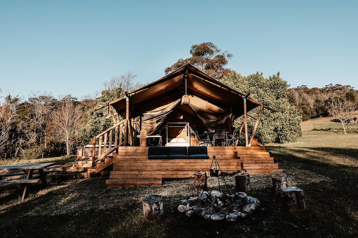 The Lilli-pad Safari Tent - Outside Bath &Woodfire - 블루 마운틴스