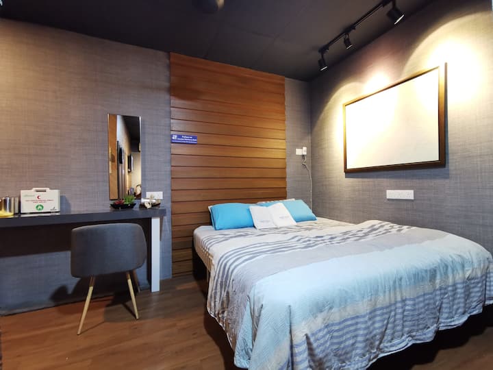 Escape To Secret Studio On Factory - George Town