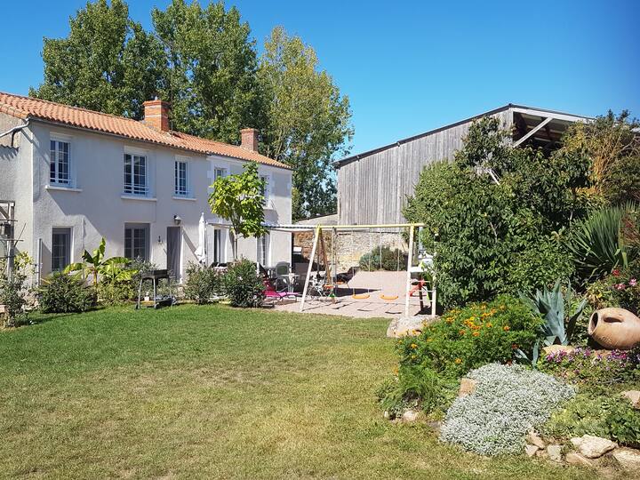 Gîte De Groupe Pause Coquelicot - Thouars