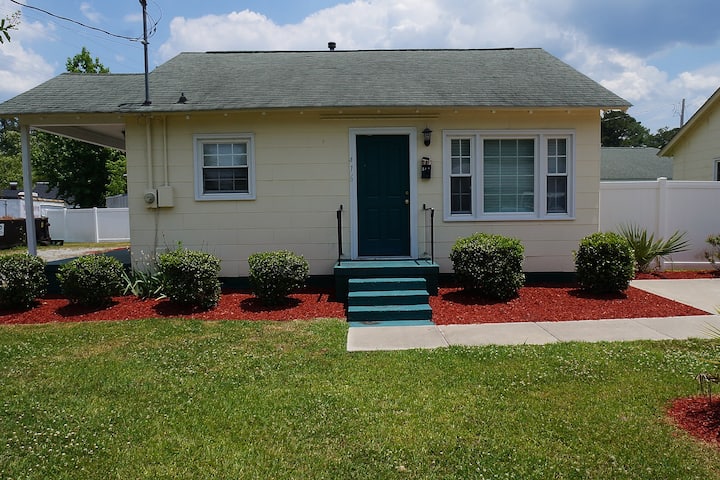 Nice 2 Br Cottage Near Downtown Wifi And Kitchen - New Bern, NC