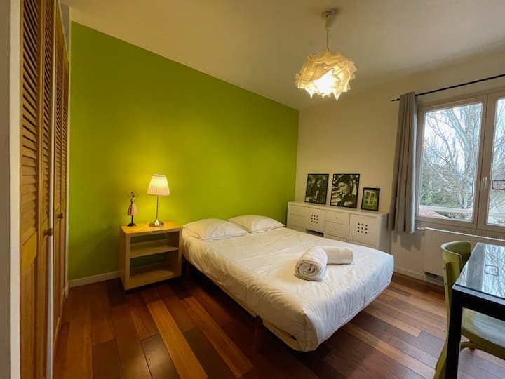 Chambre à Dardilly (Chambre Verte) - Écully