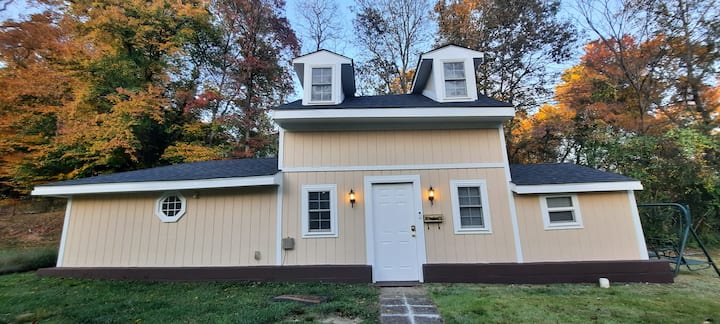 Private Cottage In Charming Cul-de-sac Community - Oxon Hill, MD