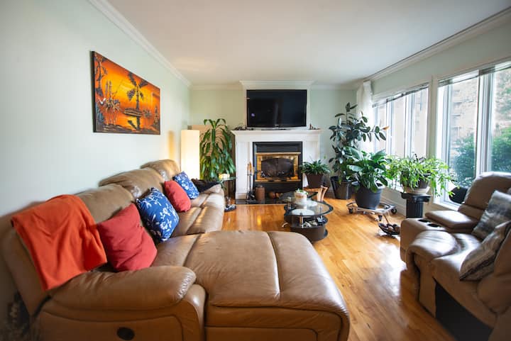 Maison Au Coeur De St-foy | Boul Laurier | Parking - Levis