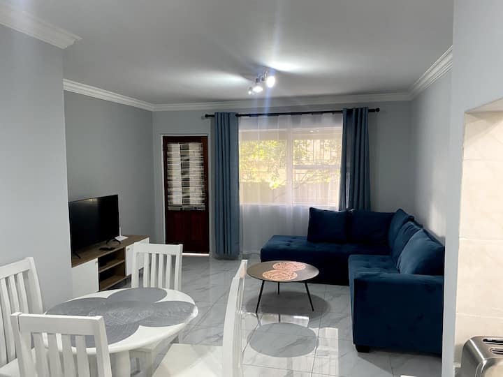 Entire, Secure Ground Floor 2 Beds And 2 Baths - Randburg