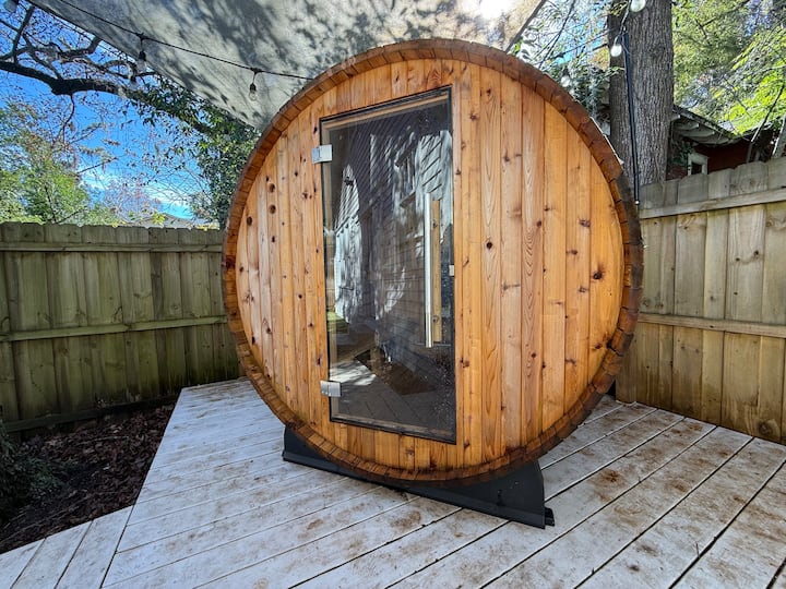 Jacksonville 2-br Bungalow | Sauna & Dog-friendly - Jacksonville, FL