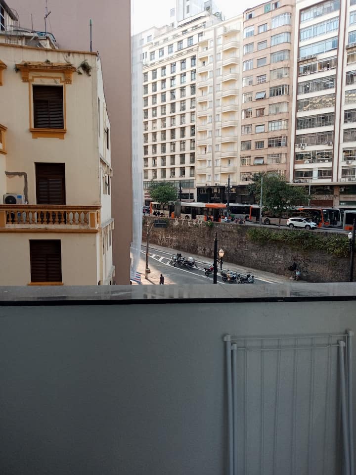 Loft No Centro De São Paulo, Ao Lado Do Metrô - Liberdade