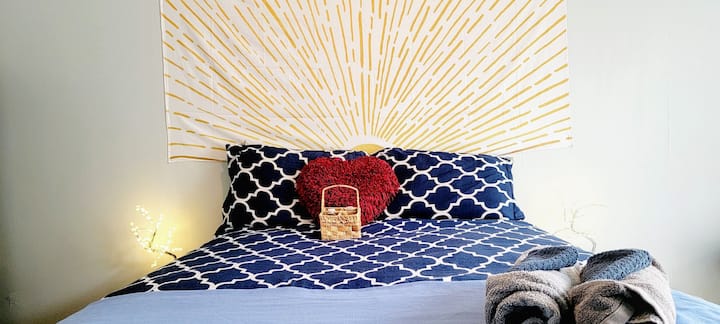 Romantic Getaway Room With Private Backyard - New York City