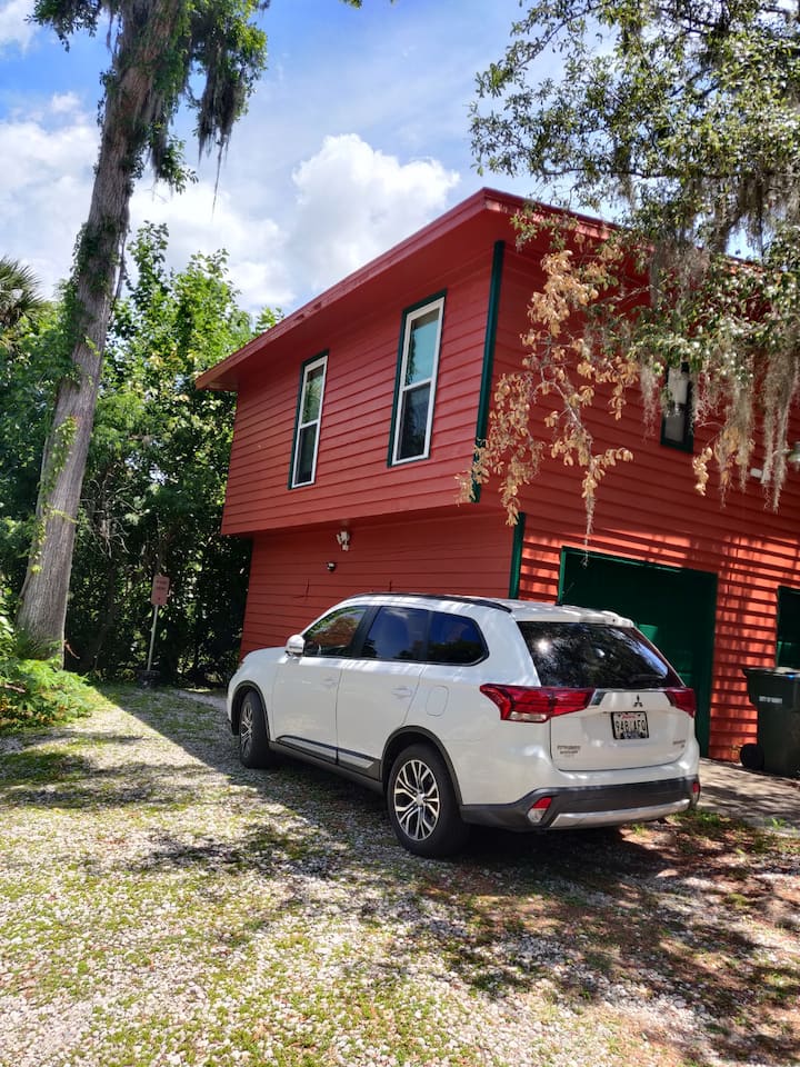 Quiet Comfy Apartment Orlando Area - Windermere, FL