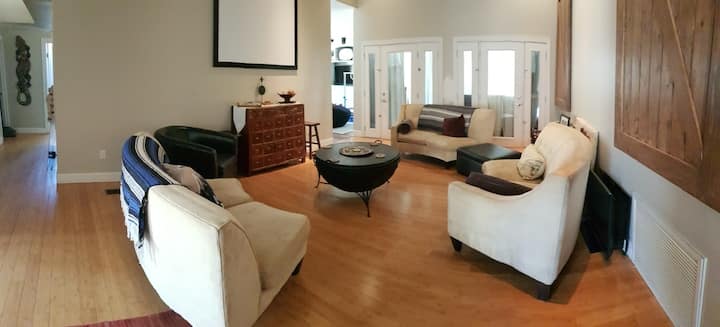 Family Home In Old Canyon, 2 Bedrooms - Topanga, CA