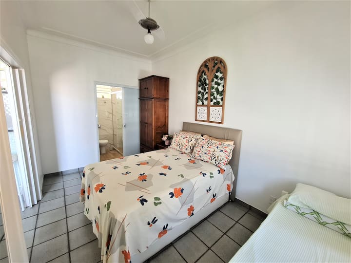 Copacabana Prox Praia / Reformado Posto 5 - Rio de Janeiro