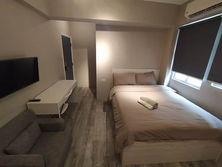 Soho Luxury Apt, All New Renos *4b - Sheung Wan