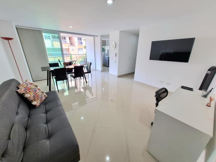 303 -Wonderful Apartment In Laureles, Two Bedrooms - Medellín