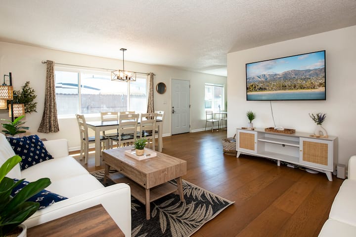 Spacious Home Near Downtown & Beach - 샌타바버라