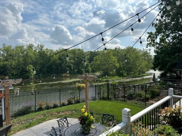 Cozy River Retreat - Indianápolis, IN