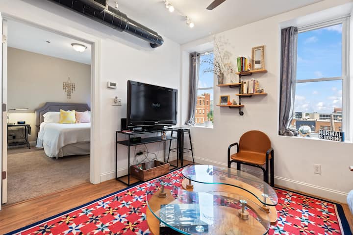 Clean|comfortable 1br • Downtown|walkable - Greensboro, NC