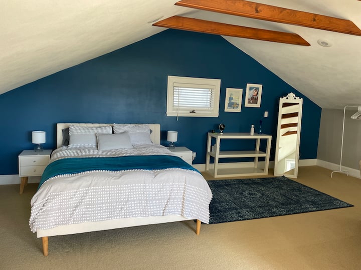 Private Studio Apartment, Water Views & Walkable - Portsmouth, NH