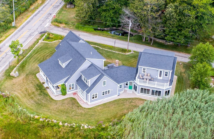 Entire Beautiful  3br Home- 2 Minute Walk To Beach - Portsmouth, NH