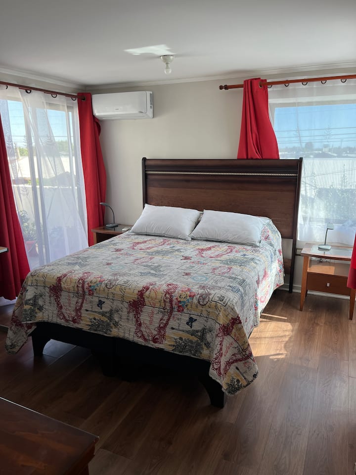 Cozy Room Private Entrance, Washroom&parking ✪✪✪✪✪ - Chillan