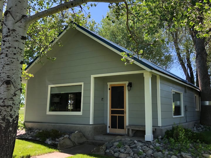 Bar-x Spring Creek Cabin - Montana