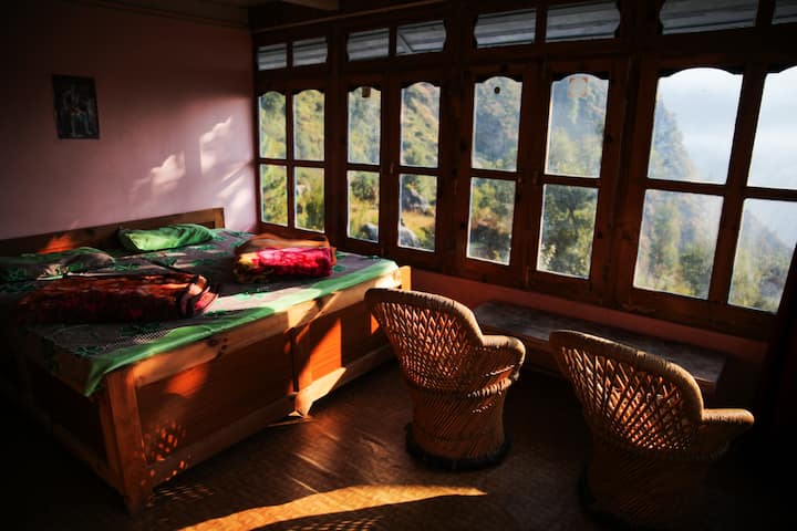Sun View Mountain Cabin In Gargi Village (Room) - Tosh