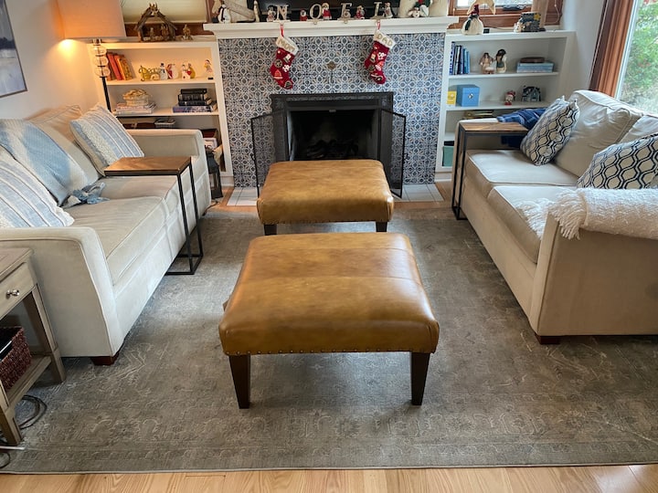 Two Bedroom Bungalow With Luxury Kitchen - Vancouver
