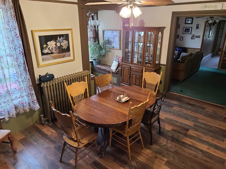 Between The Bluffs - Spacious, Comfortable Queen - Red Wing, MN