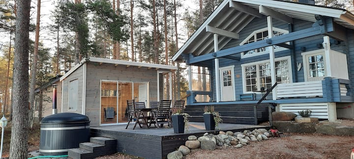 Tasokas Lomamökki Upealla Järvimaisemalla - 