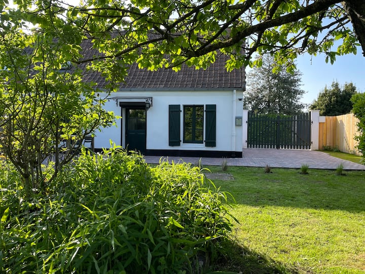 Les Trémières à Saint Valery - Jardin Et Parking - Saint-Valery-sur-Somme