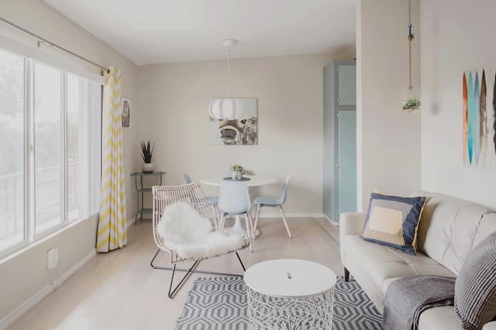 Fantastic Apartment Central To West La And Venice - Los Angeles, CA