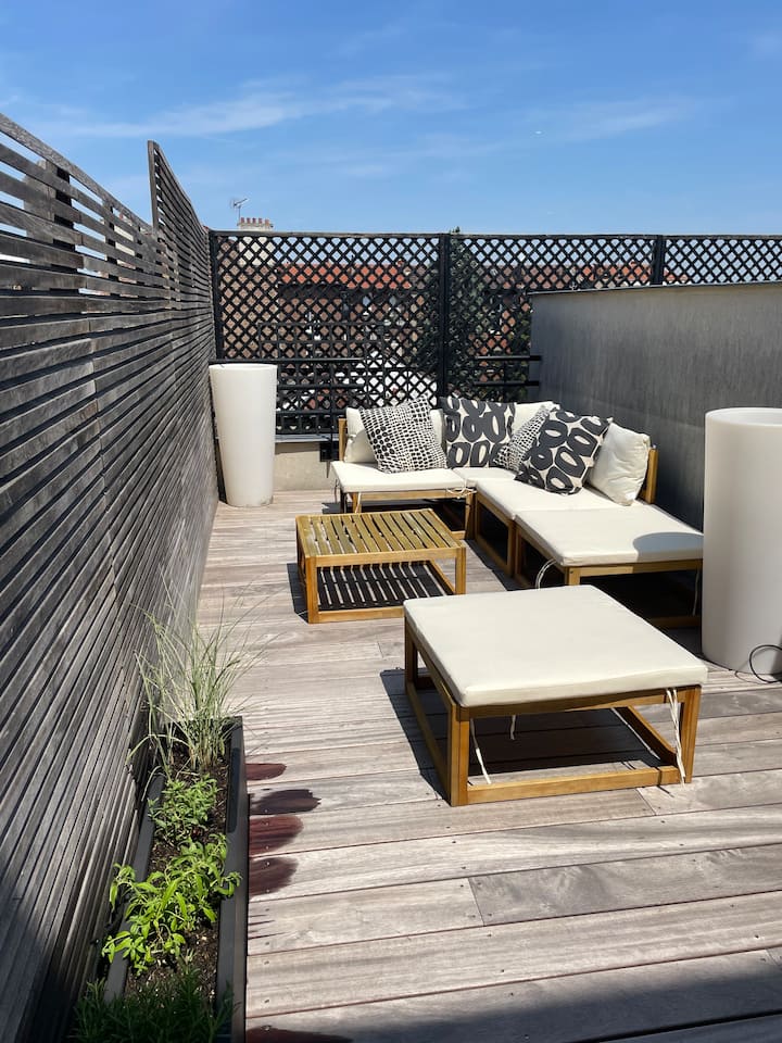Proche Transport - Appart Soigné Avec Terrasse - Colombes